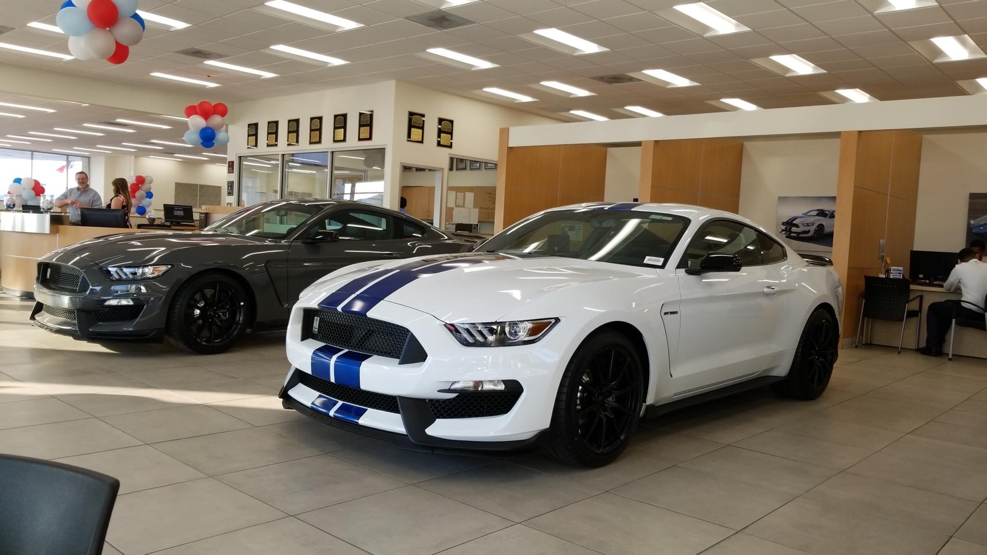 Red McCombs Ford - TexasCarDealers.net